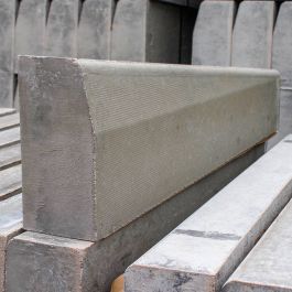 125 x 255/150 x 915mm Half Batter Left Hand Dropper Kerb